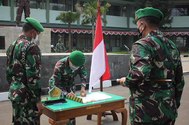 Acara Tradisi Penerimaan Warga Baru Pusdikif - Pusdikif