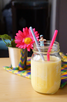 Lire, relire, ne pas lire...: Mango lassi pour un lazy sunday... 🍹