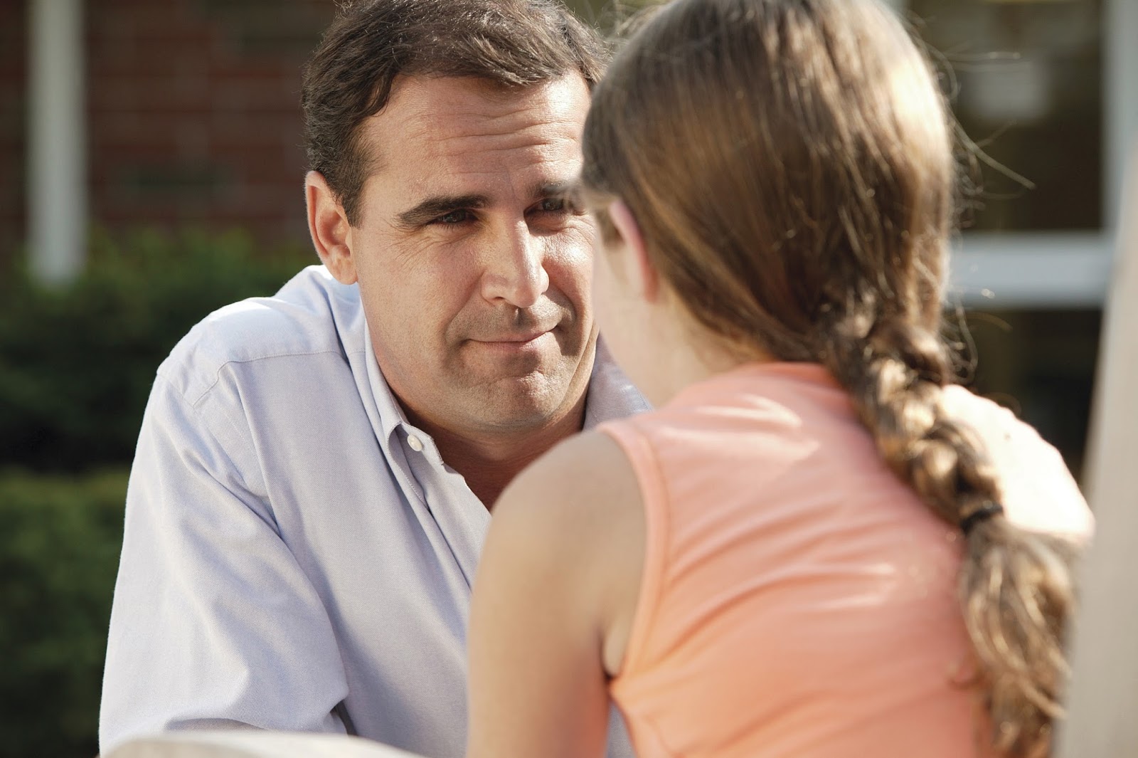 Orang yang Pendiam dan Gak Kebanyakan Omong Itu Keren! Jadi, Pede Aja!