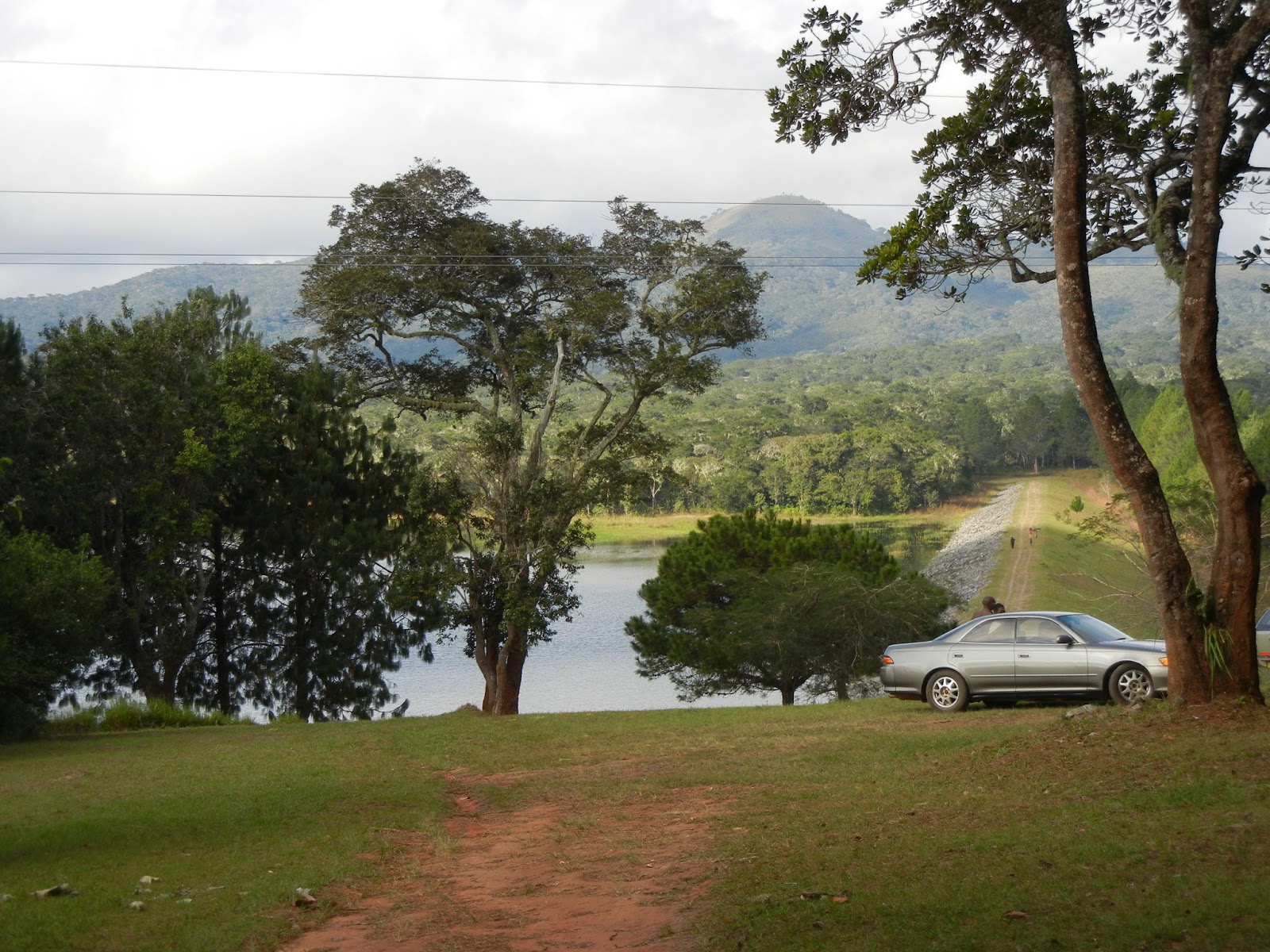 Leo in Malawi: Dam Galiva near Mzuzu