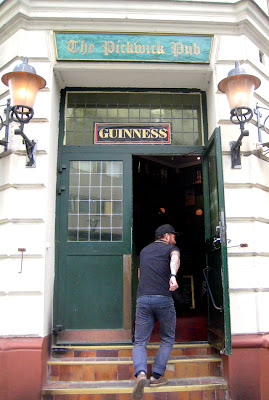 Världen enligt Jah Hollis: Hundra hus 2013: Nr 49 The Pickwick Pub Malmö