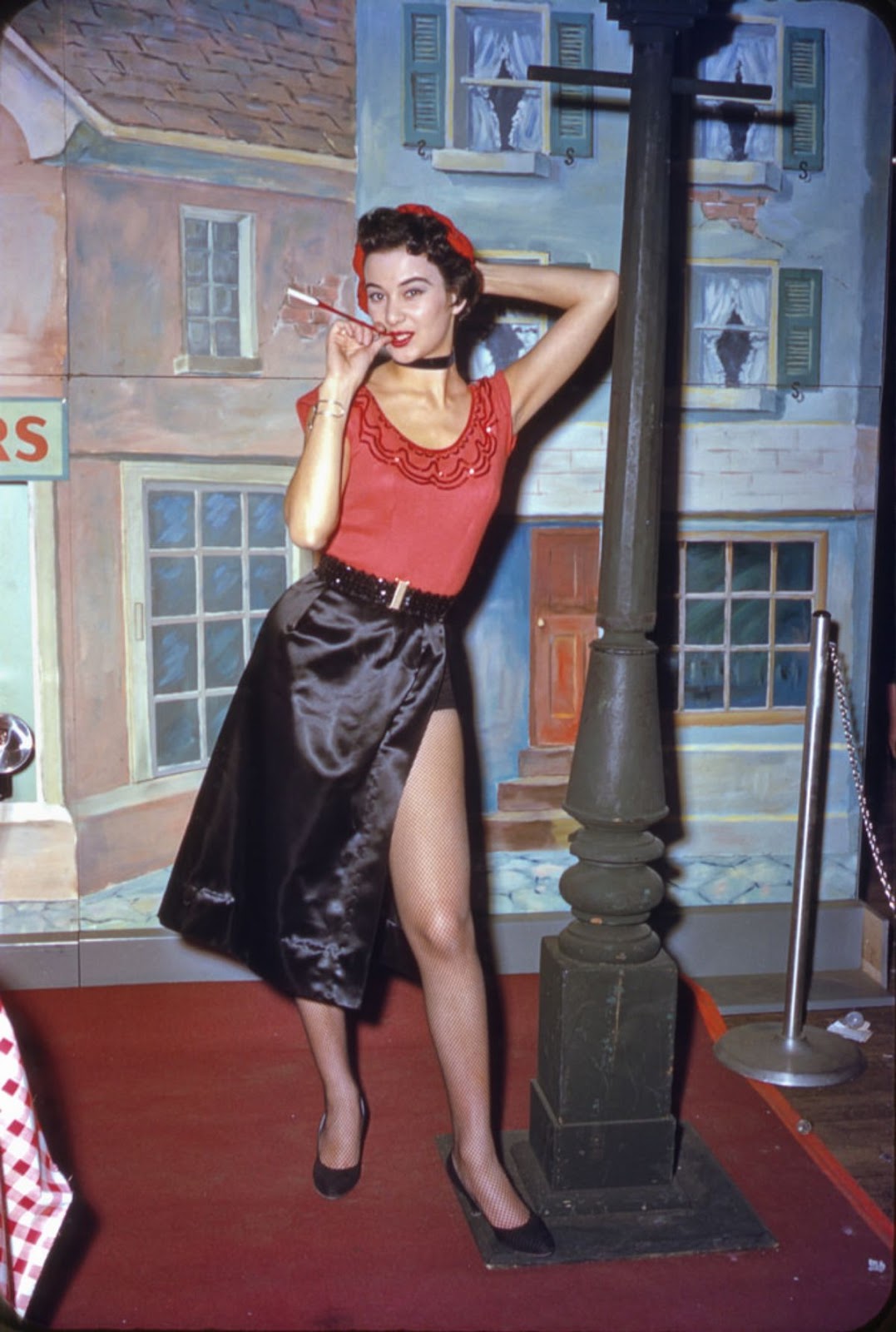 Fabulous Kodachrome Photo Booths of Unknown Pretty Models From the Mid ...