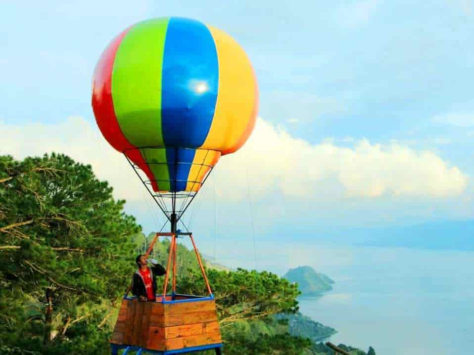 Bukit Indah Simarjarunjung, Lokawisata Pulau Sumatera yang Aduhai ...