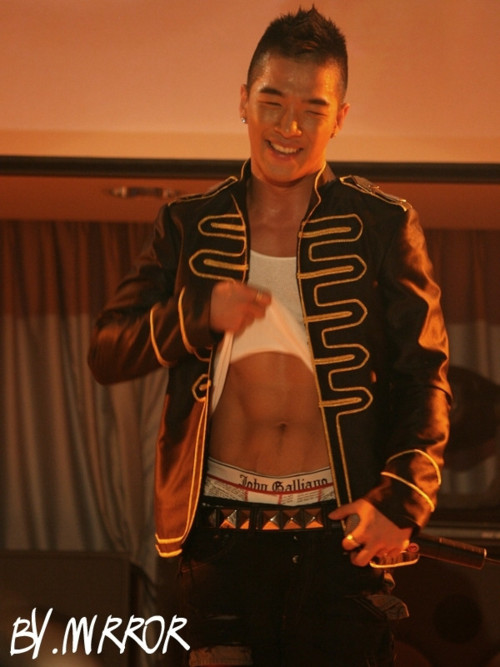 Absolutely Men: Absolutely Hot: Taeyang