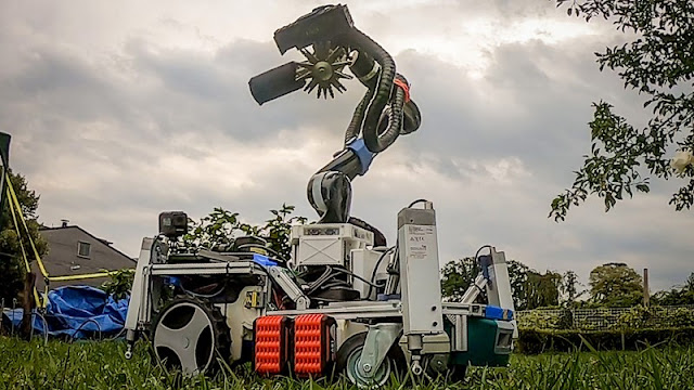 GARDENING ROBOT DEVELOPED TO AUTOMATICALLY PRUNE AND TRIM BUSHES