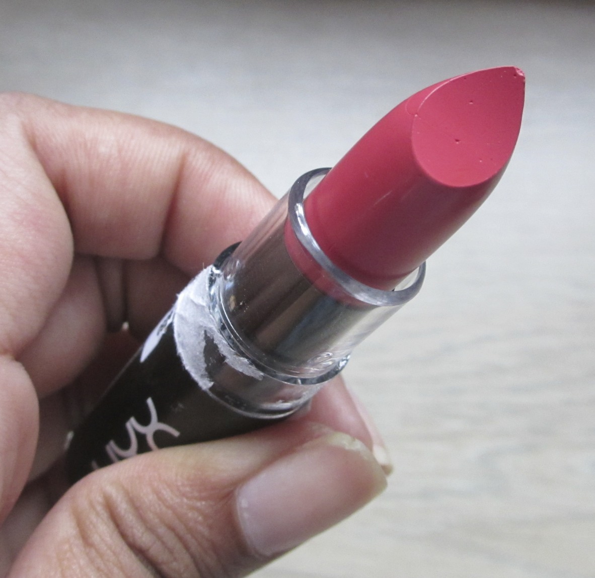 Sungstar Dolly: Swatches - NYX Matte Lipstick in Angel