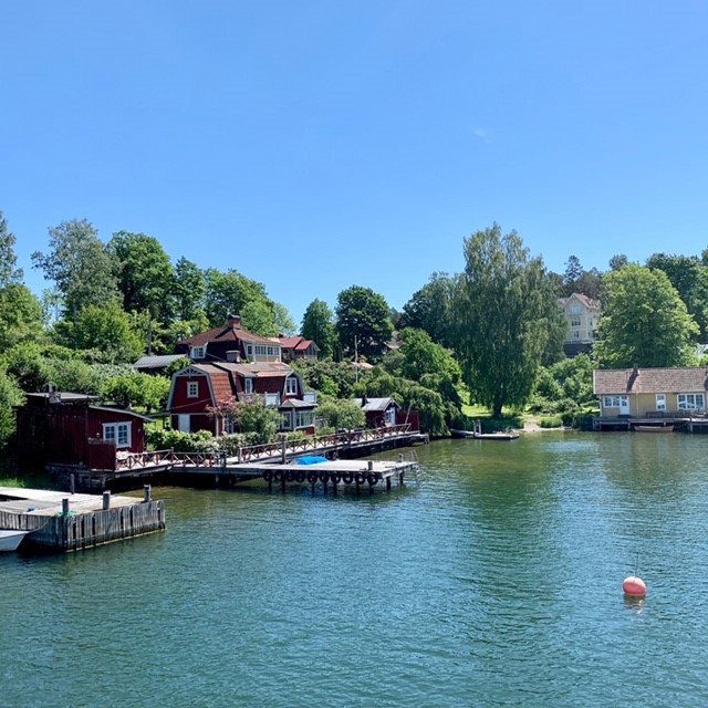 Day Trip to the Island of Grinda