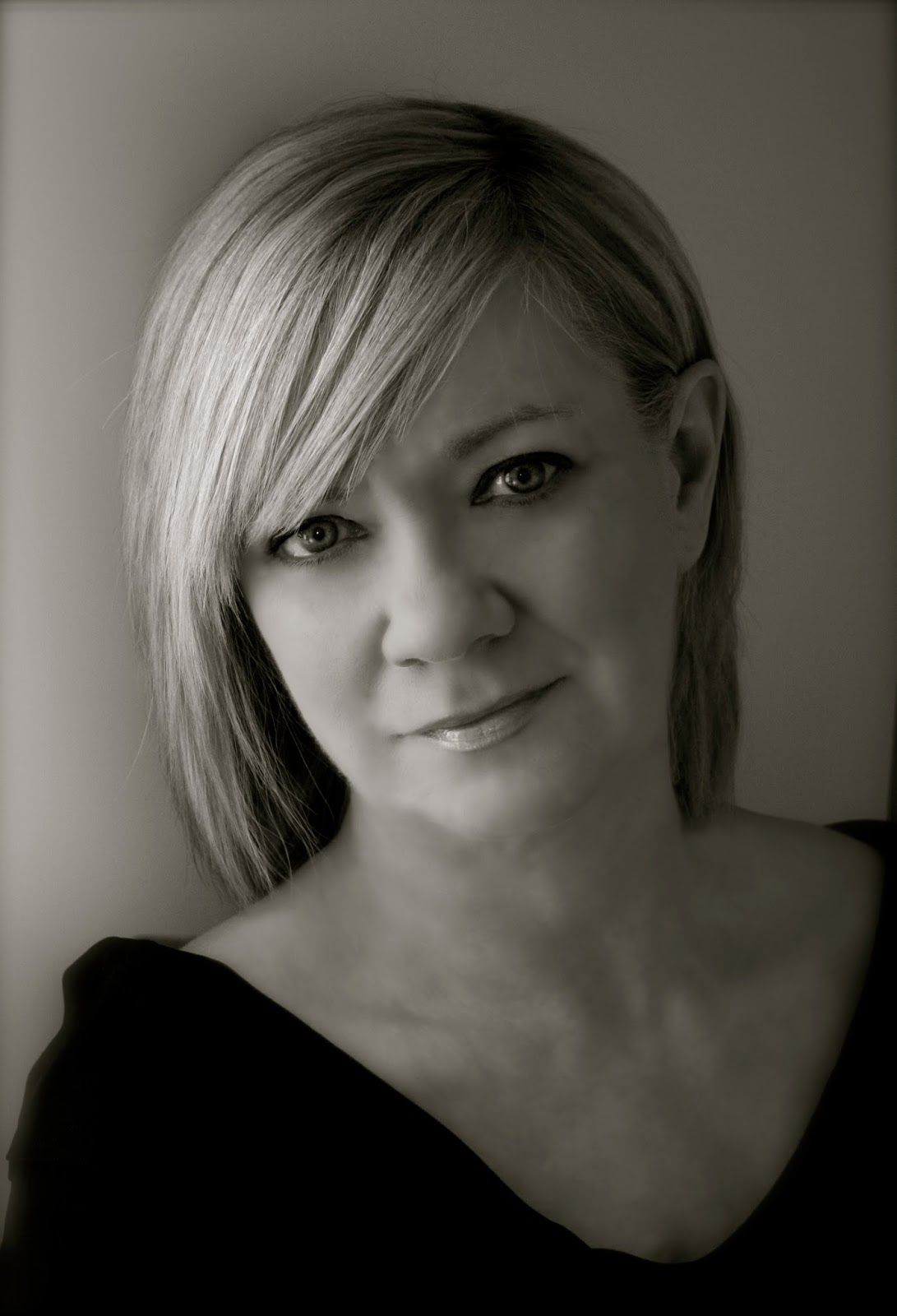 Louise Phillips Writer: ABOUT LOUISE PHILLIPS