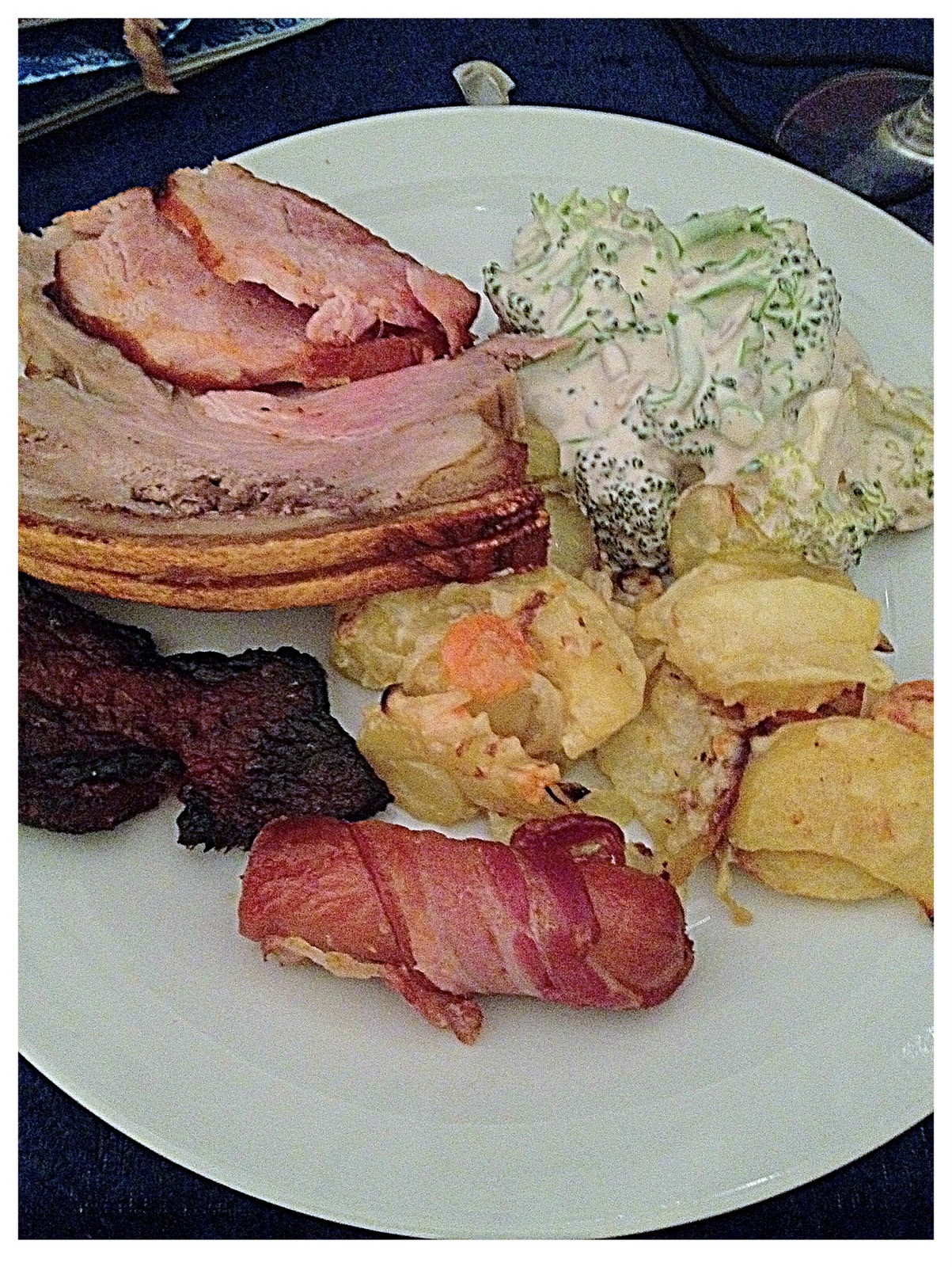 Svin, Svin og svin i svøb m. flødekartofler