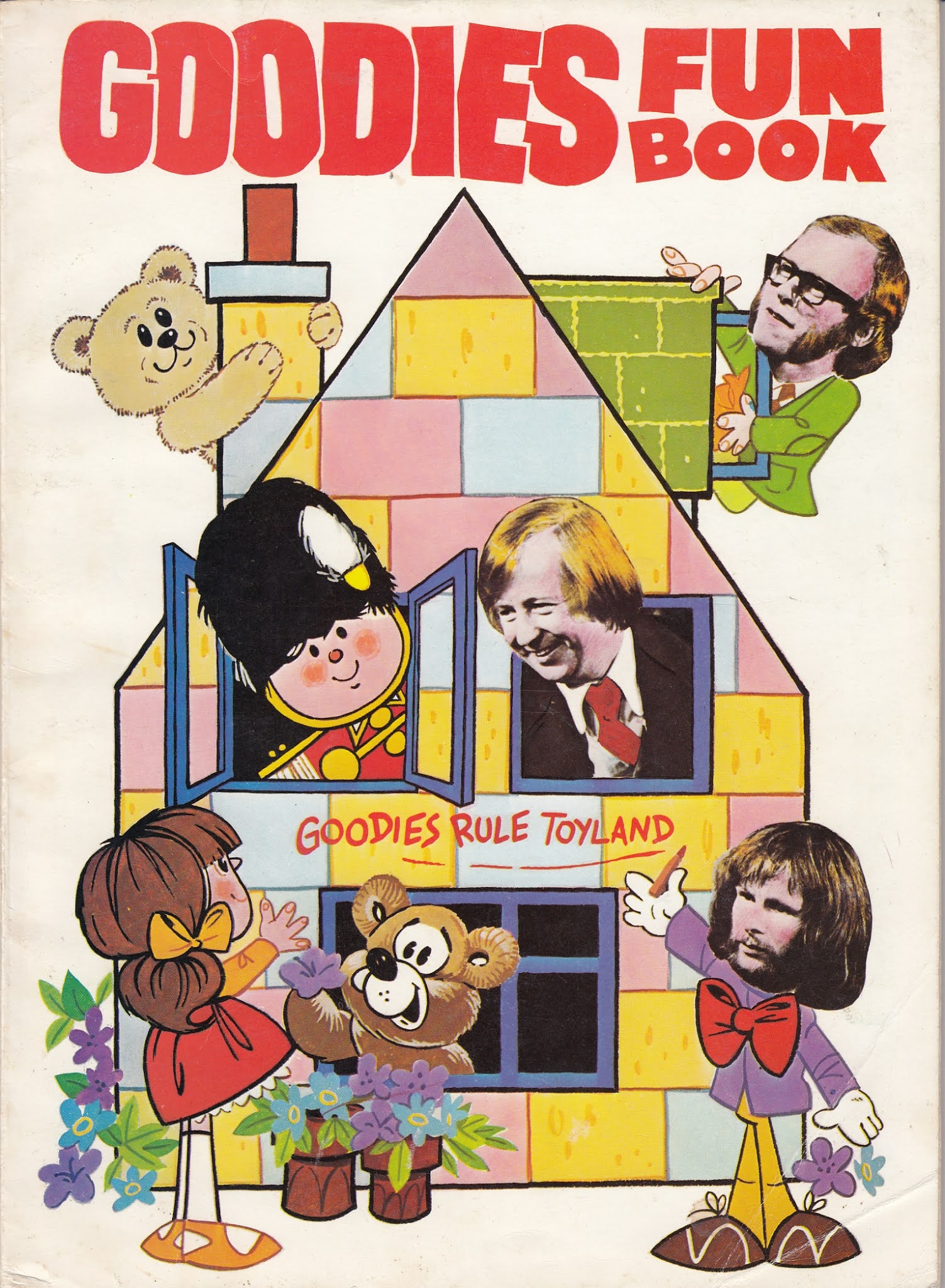 Boys Adventure Comics: Goodies fun book (2)