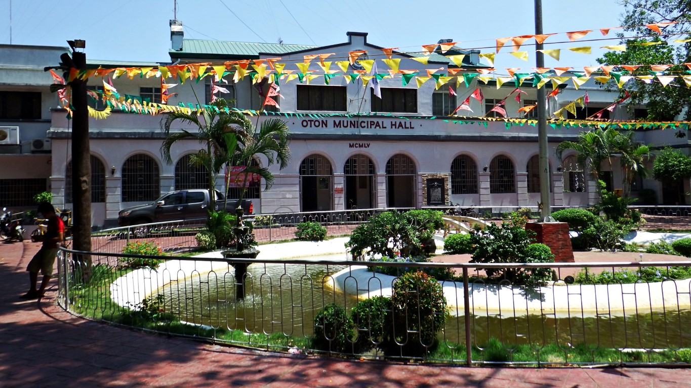 Oton Municipal Hall