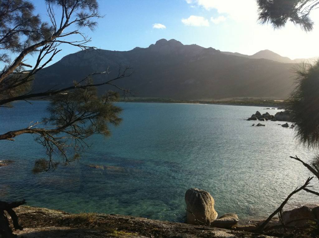 60 Great Tasmanian Short Walks: Day 1: Flinders Island: Trousers Point ...