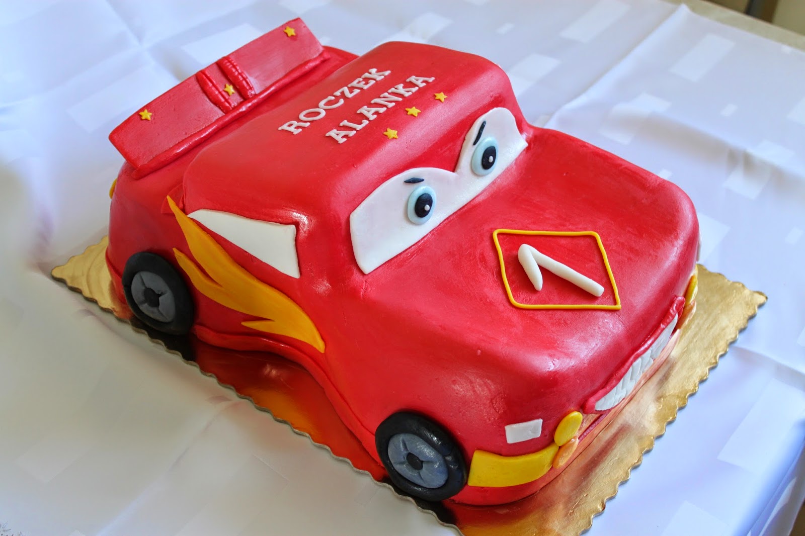 KRAINA TORTÓW: TORT SAMOCHÓD