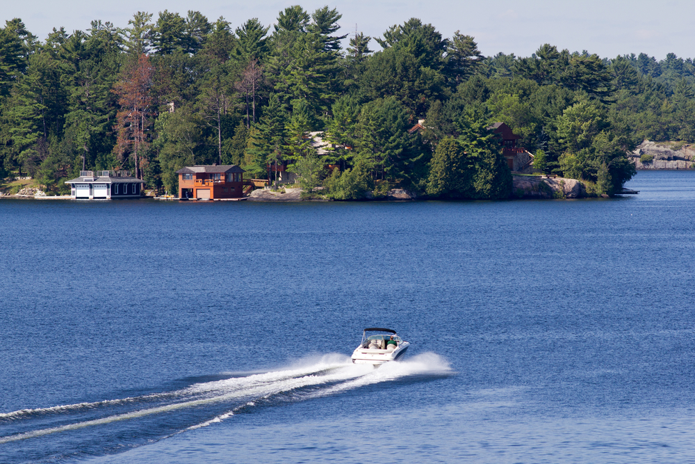 Summerset Boat Lifts: 10 Must-Haves for a Day on the Water