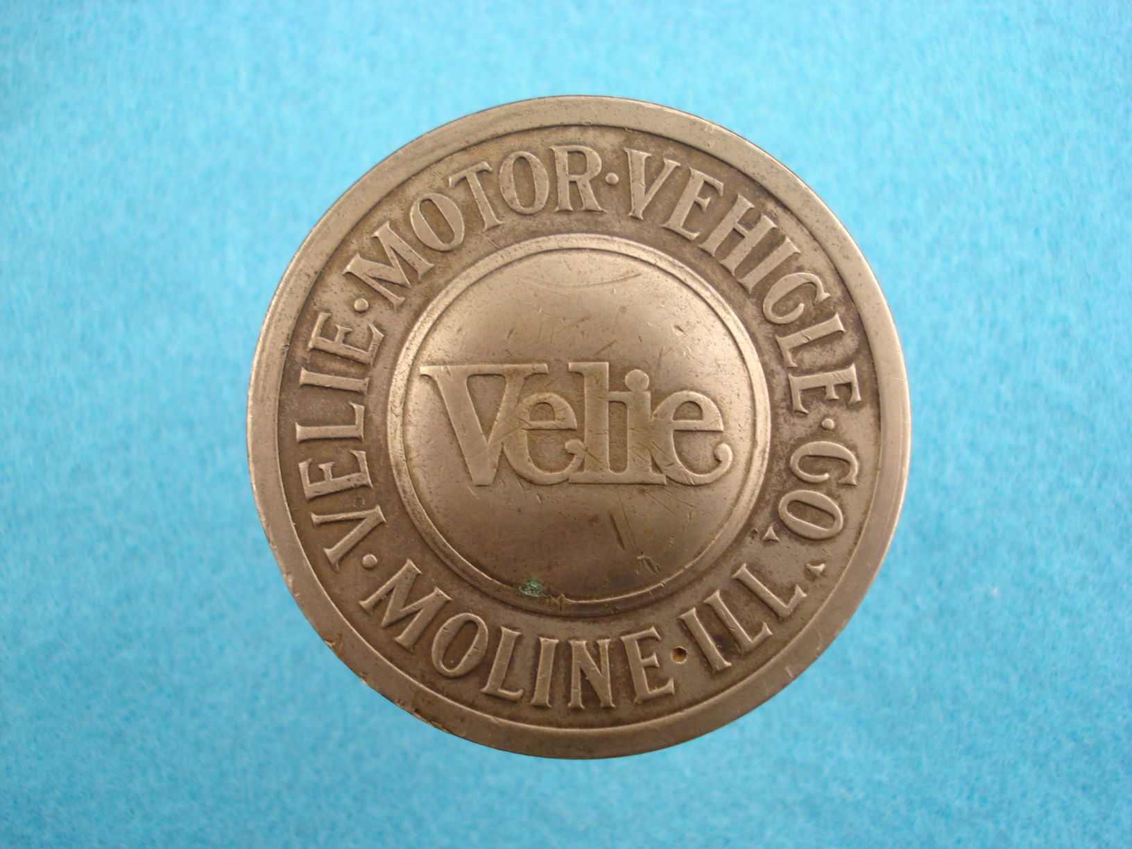 American Auto Emblems: VELIE