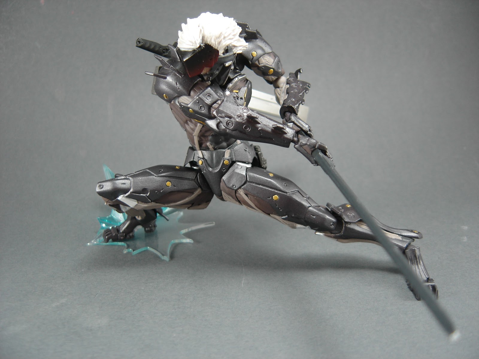 Lightning Ace's gundams: Revoltech Raiden from metal gear rising ...