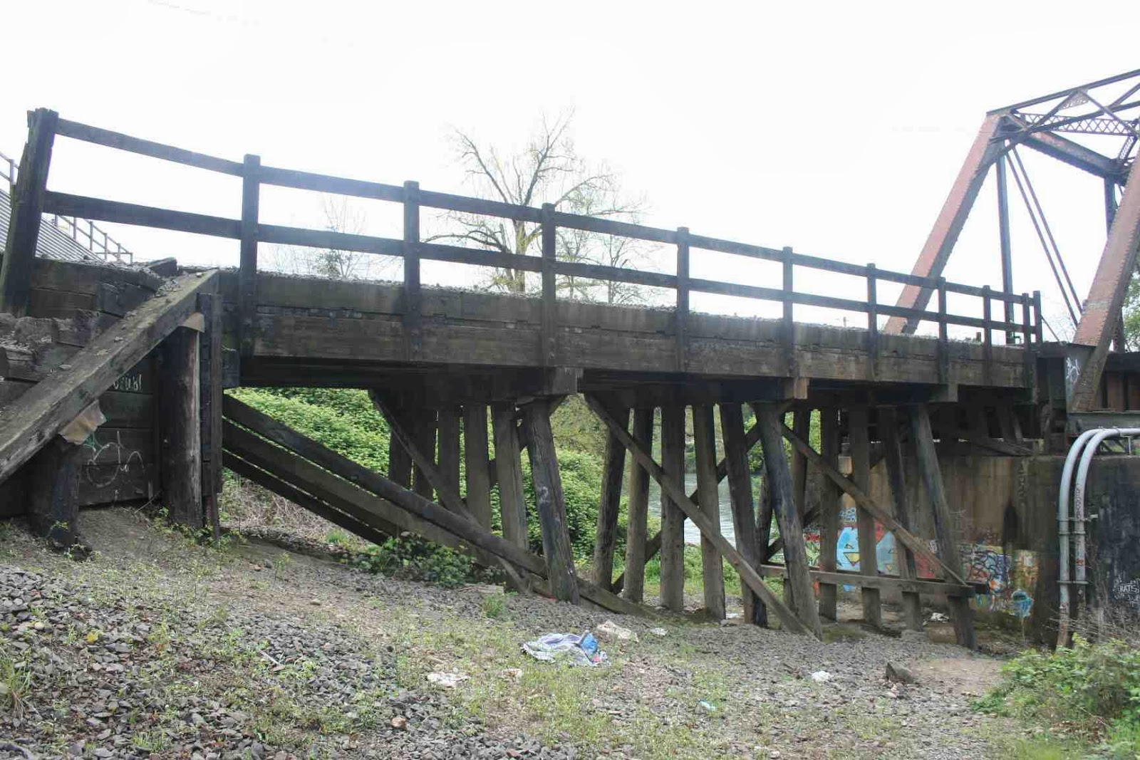 Southern Pacific Cascade Line: November 2013