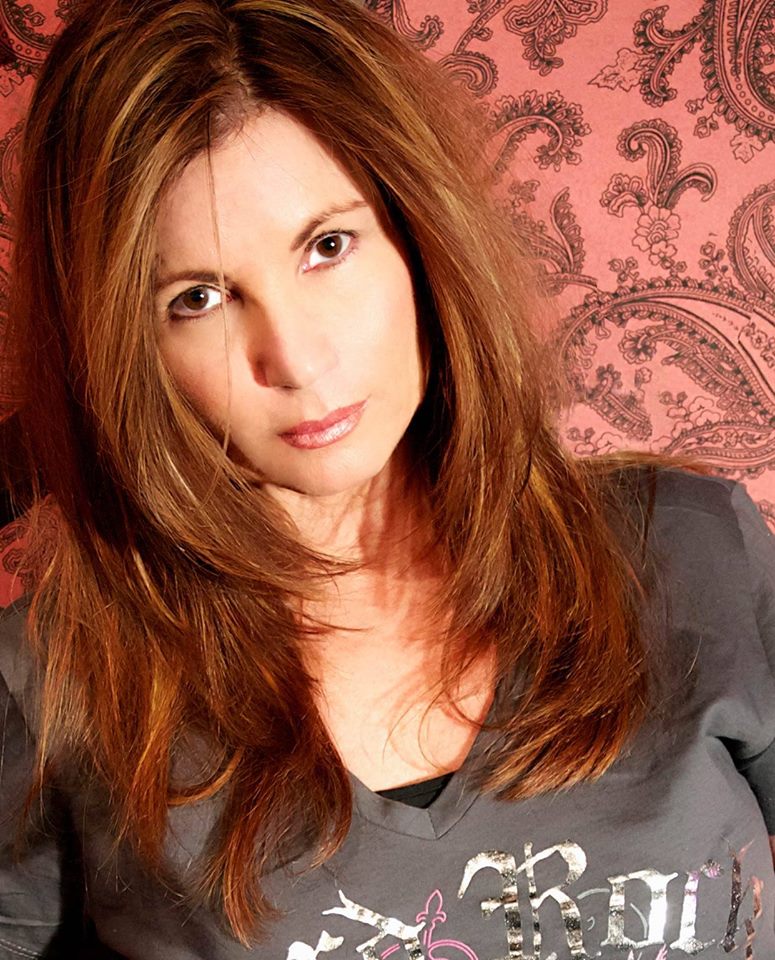 AOR WATCHTOWER: ROBIN BECK VOLTA À FRONTIERS