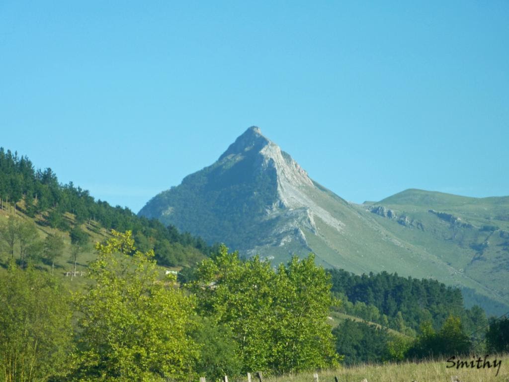 Smithy: AMUNDARAIN ERREKAREN ITURBURUA OLAKOSAITIK (ZALDIBIA) 2012-10-01