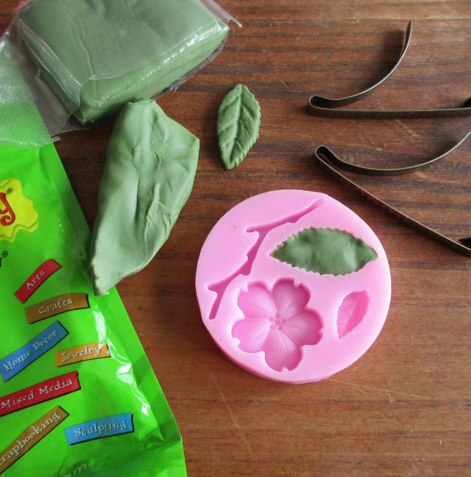 Makin's Clay® Cherry Blossom Barrettes