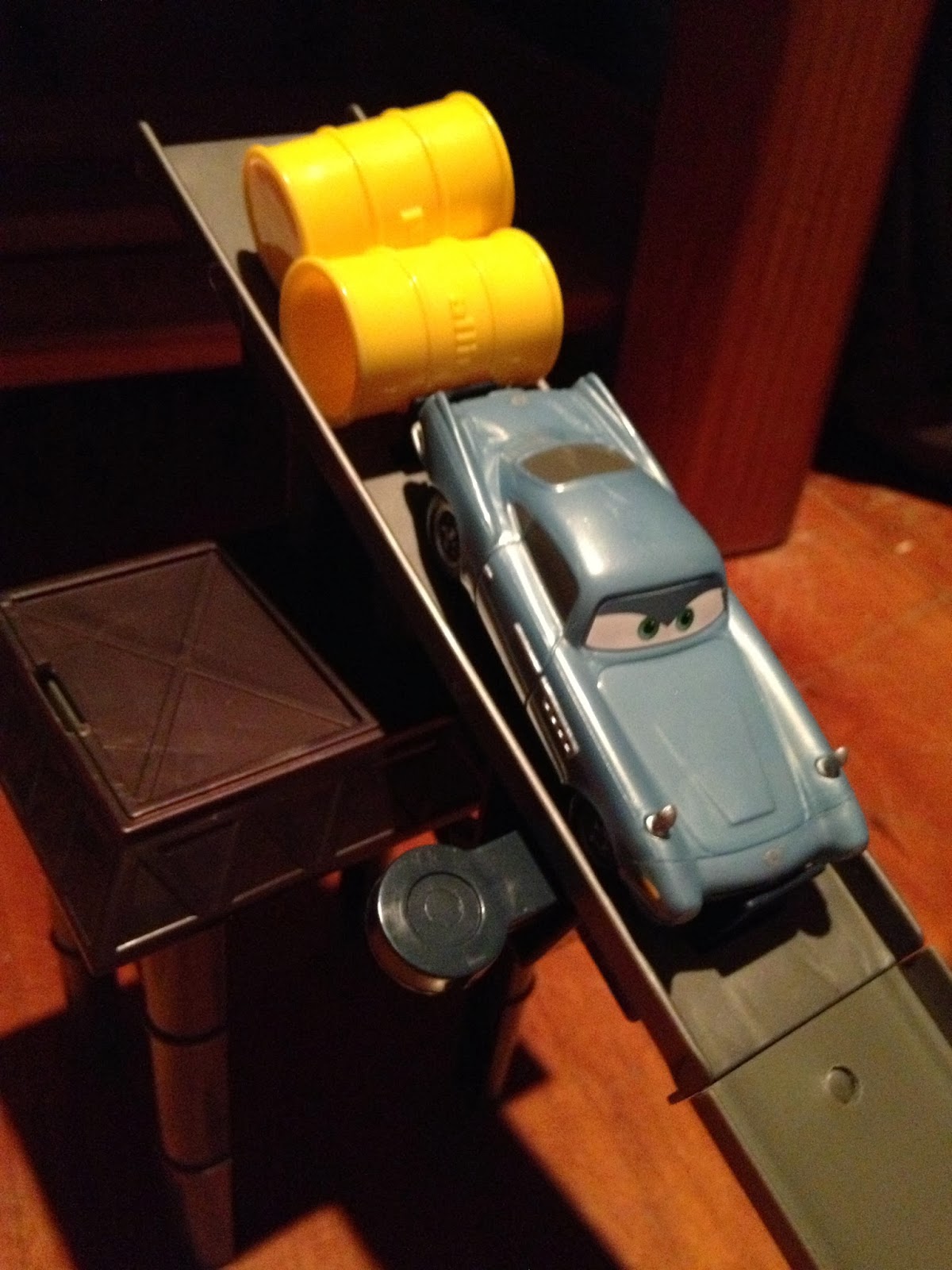 Dan the Pixar Fan: Cars 2: Barrel Blowout Track Set