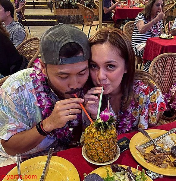 MYARTIS.COM | MYARTIS | MY | ARTIS: NELYDIA SENROSE & SUAMI SAMBUT ...