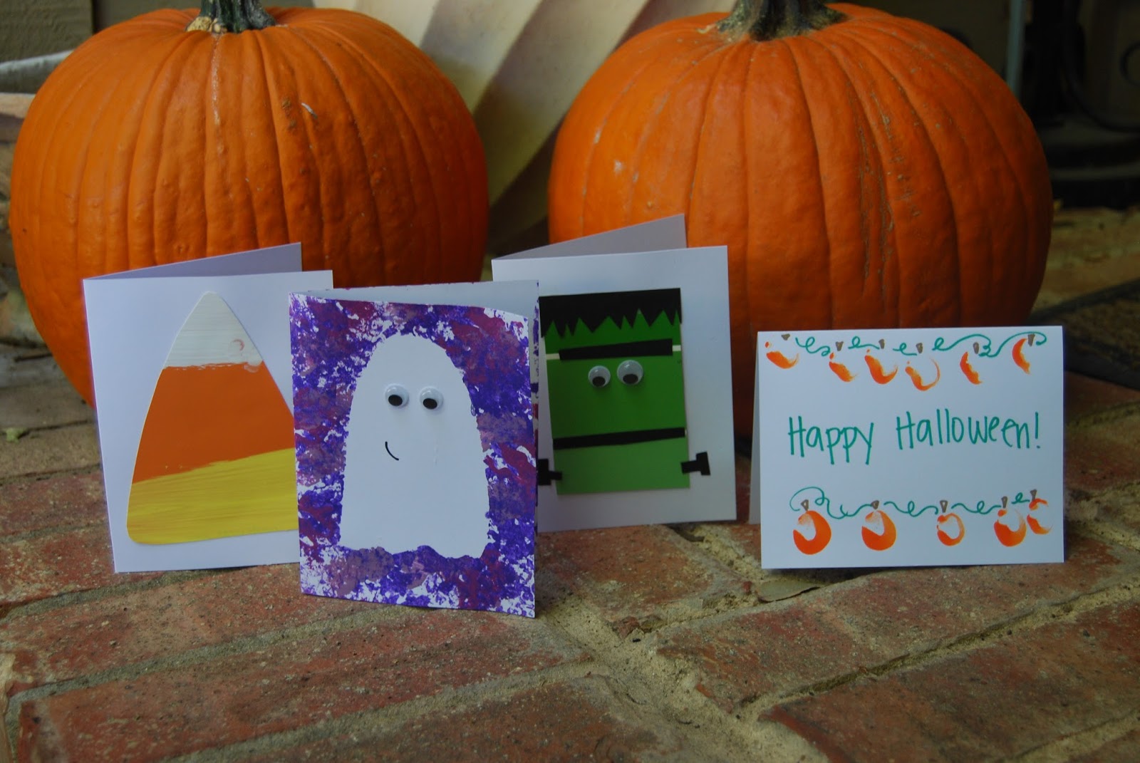 Momfessionals: Hands on Halloween - Card Making