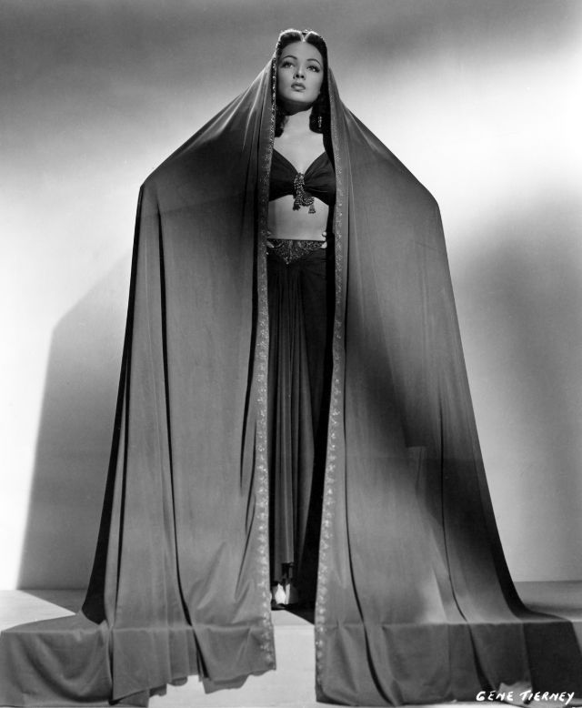 33 Gorgeous Photos of Gene Tierney During Filming “Sundown” in 1941 ...