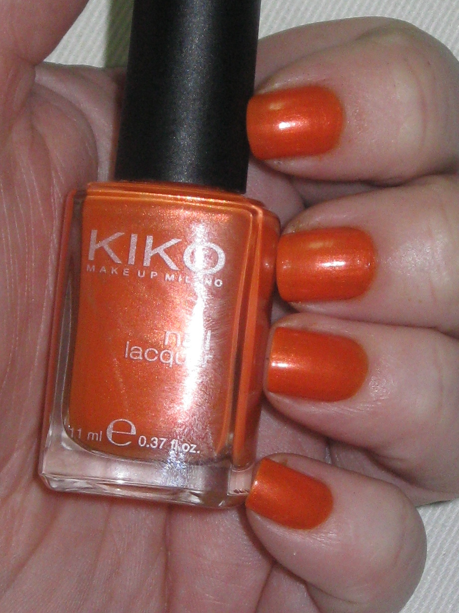 Luz Weber: Esmaltes - 310 da Kiko
