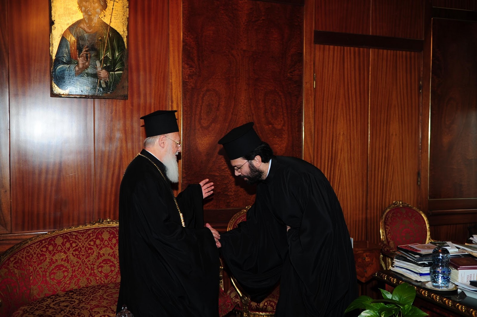 ΦΩΣ ΦΑΝΑΡΙΟΥ: Ο ΕΨΗΦΙΣΜΕΝΟΣ ΜΗΤΡΟΠΟΛΙΤΗΣ ΑΥΣΤΡΙΑΣ ΑΡΣΕΝΙΟΣ ΣΤΟ ΦΑΝΑΡΙ