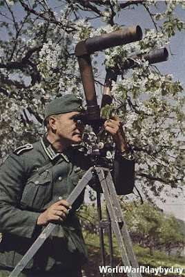 Third Reich Color Pictures: Scherenfernrohr (Scissor-scope) in Color