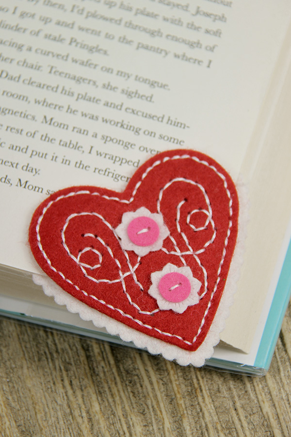 Procrastination Station: Heart Bookmark