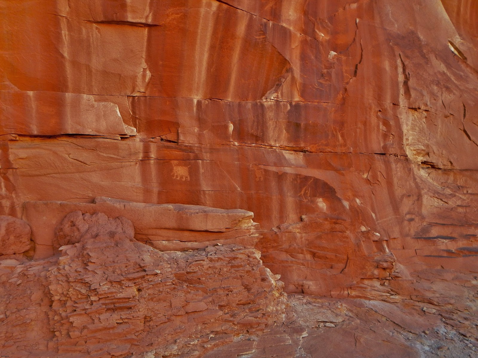 The Southwest Through Wide Brown Eyes: Wolfman Panel and Ruins - Comb ...