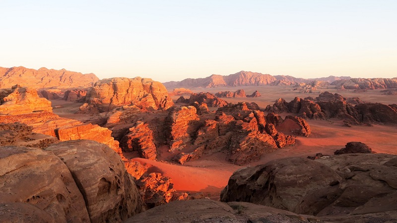 Wadi Rum (Valley of the Moon), Jordan - A Beautiful Desert Valley ...