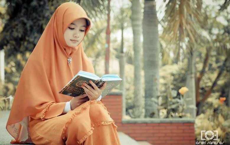 KEWAJIBAN BERJILBAB (Tafsir QS al-Ahzab: 59) | Al-Liwa & Ar-Roya