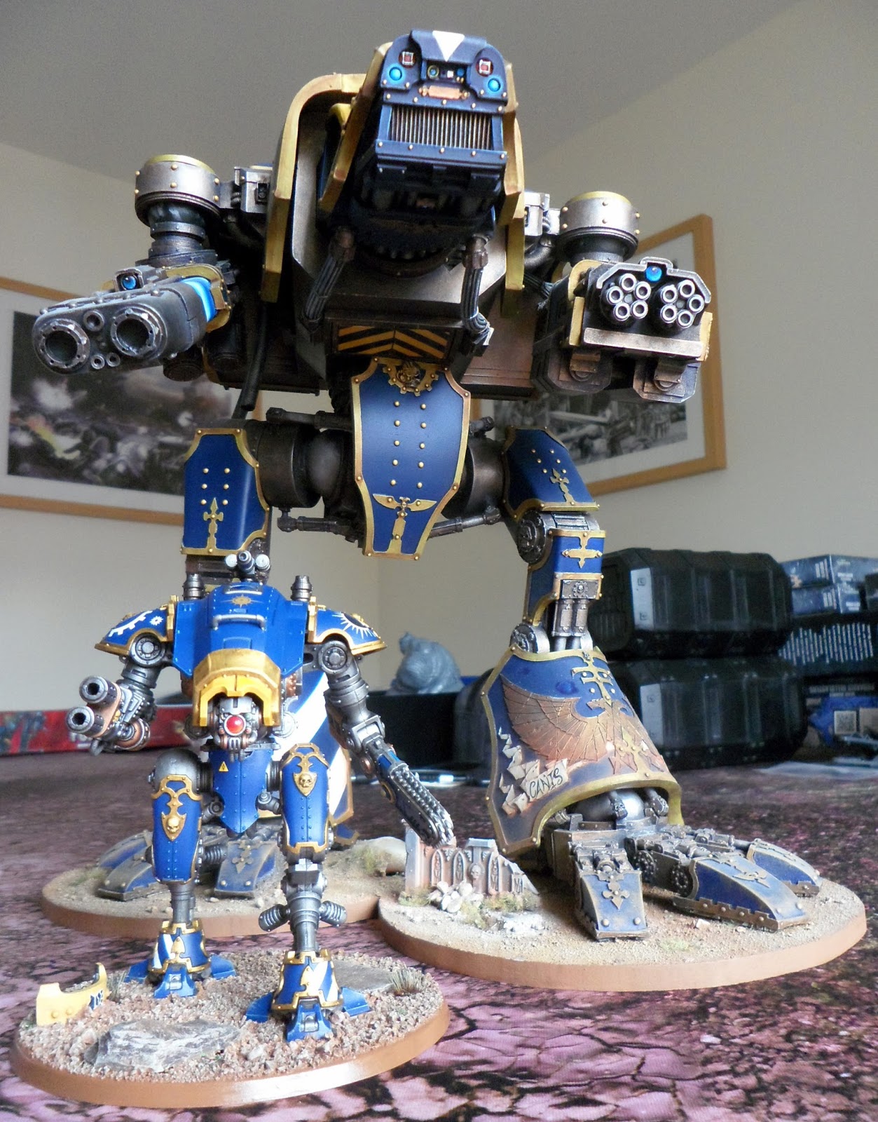 WeeMen: Imperial Knights - Armiger Warglaive Vassal Of Legio Astorum