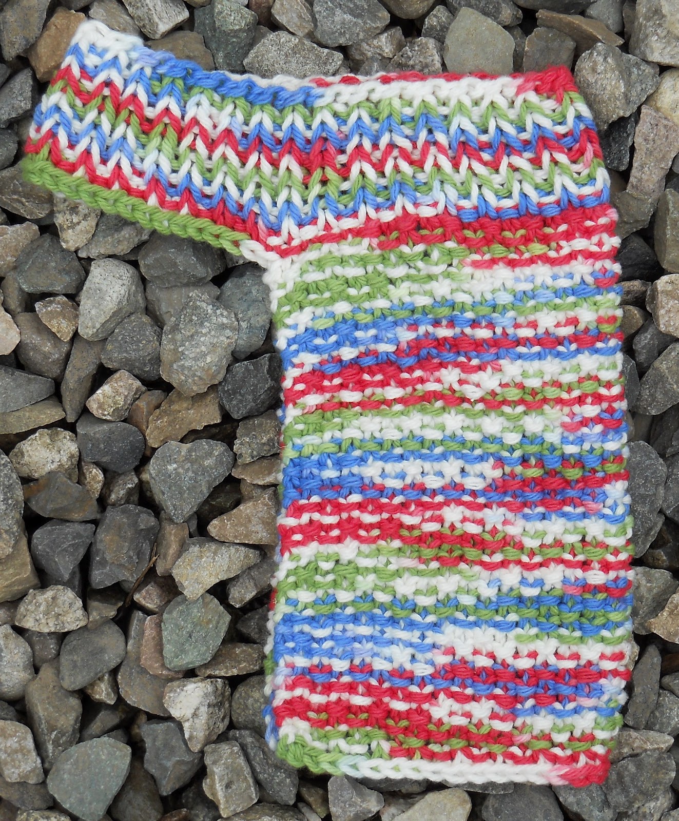 Suzies Stuff: SEED STITCH BIB