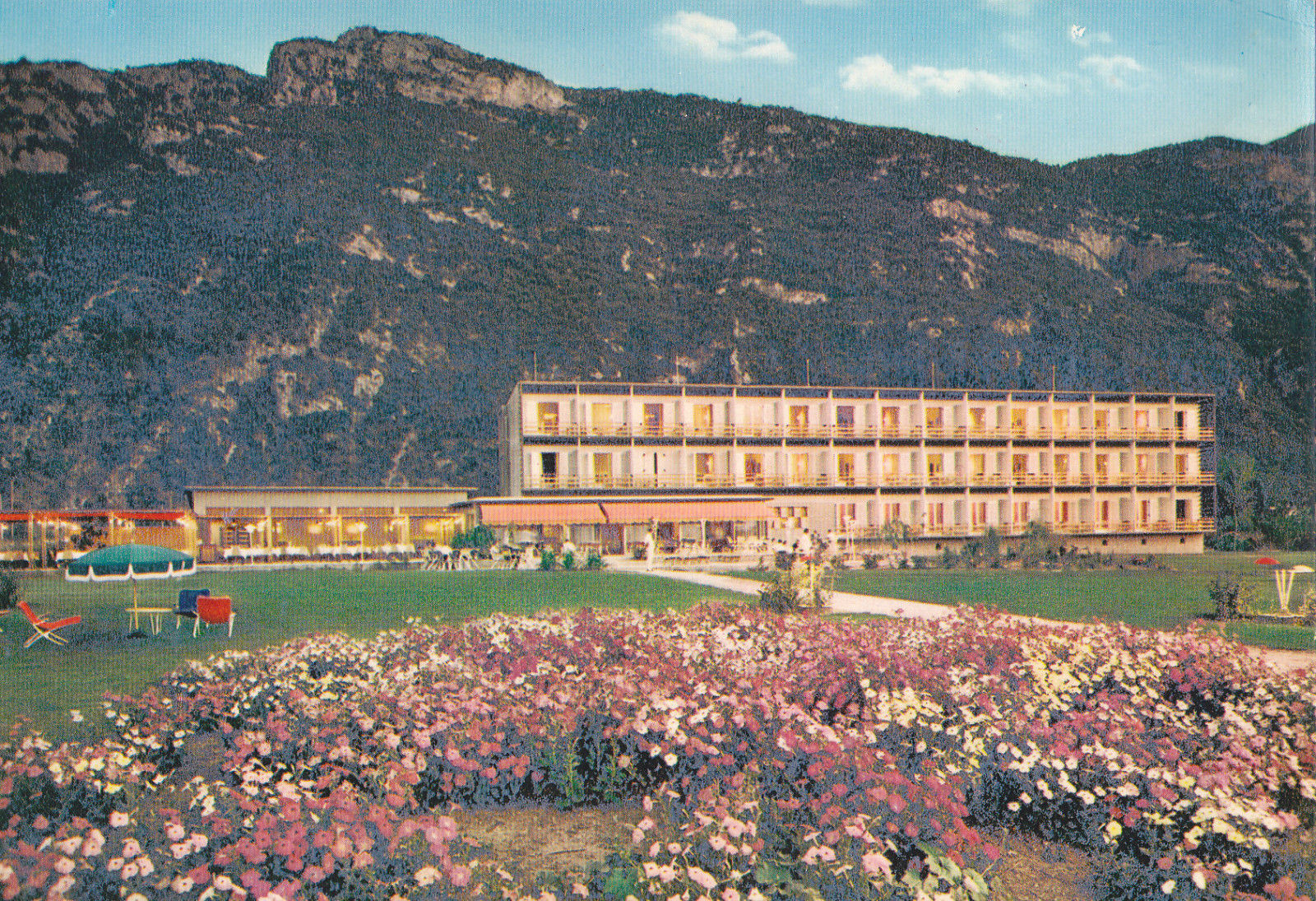 ΤΟ ΞΕΝΟΔΟΧΕΙΟ ''ΓΑΛΗΝΗ'' ΣΤΑ ΚΑΜΕΝΑ ΒΟΥΡΛΑ ΜΙΑ ΑΛΛΗΣ ΕΠΟΧΗΣ ΜΕΣΑ ΑΠΟ ...