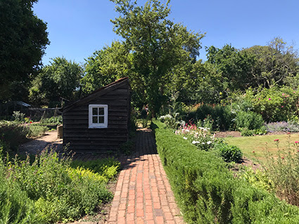 MAD Synapse: Red House レッド・ハウス_Philip Webb フィリップ・ウェッブ_ 1859