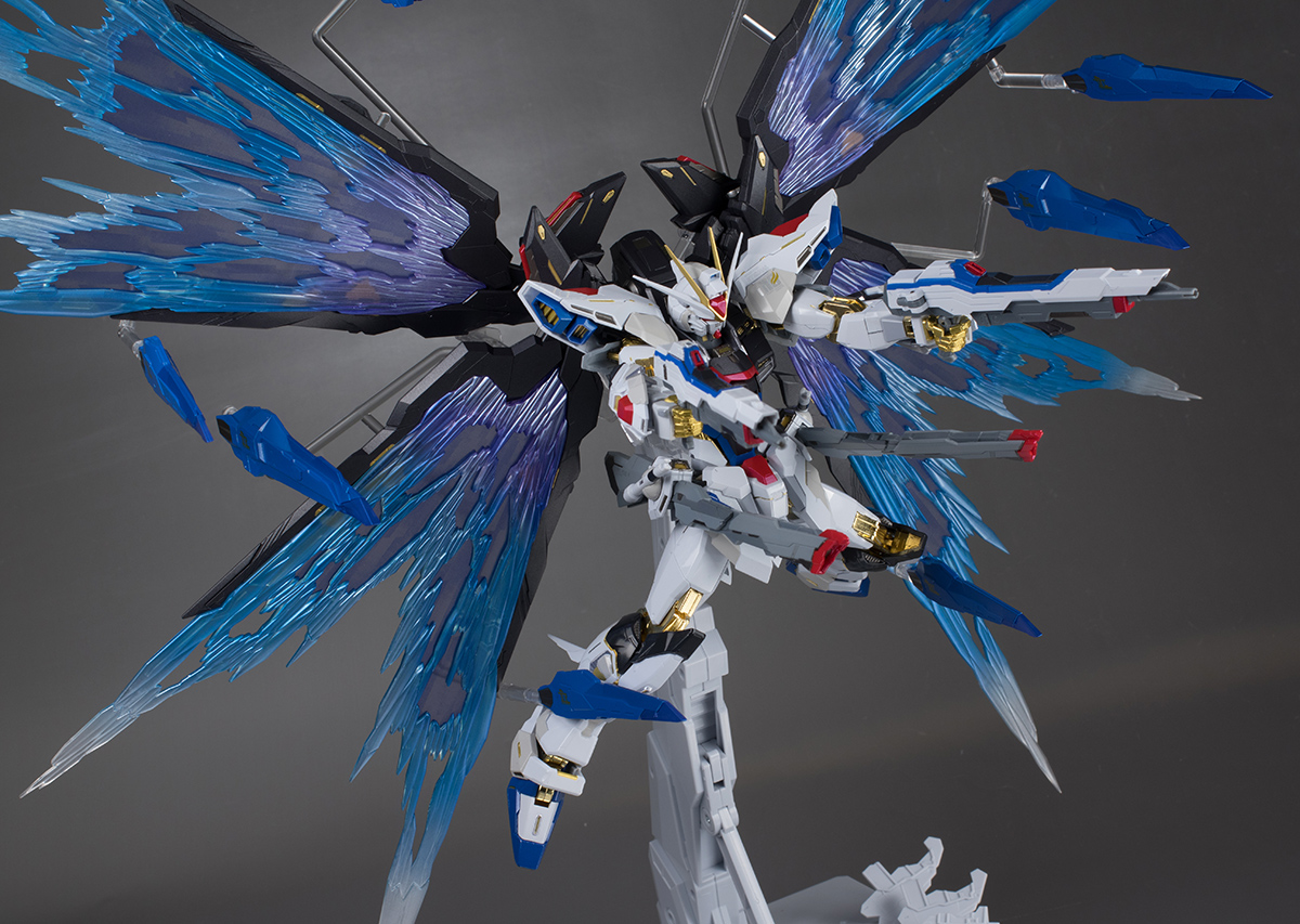 GUNDAM GUY: METAL BUILD Strike Freedom Gundam Wing of Light Effect Part ...