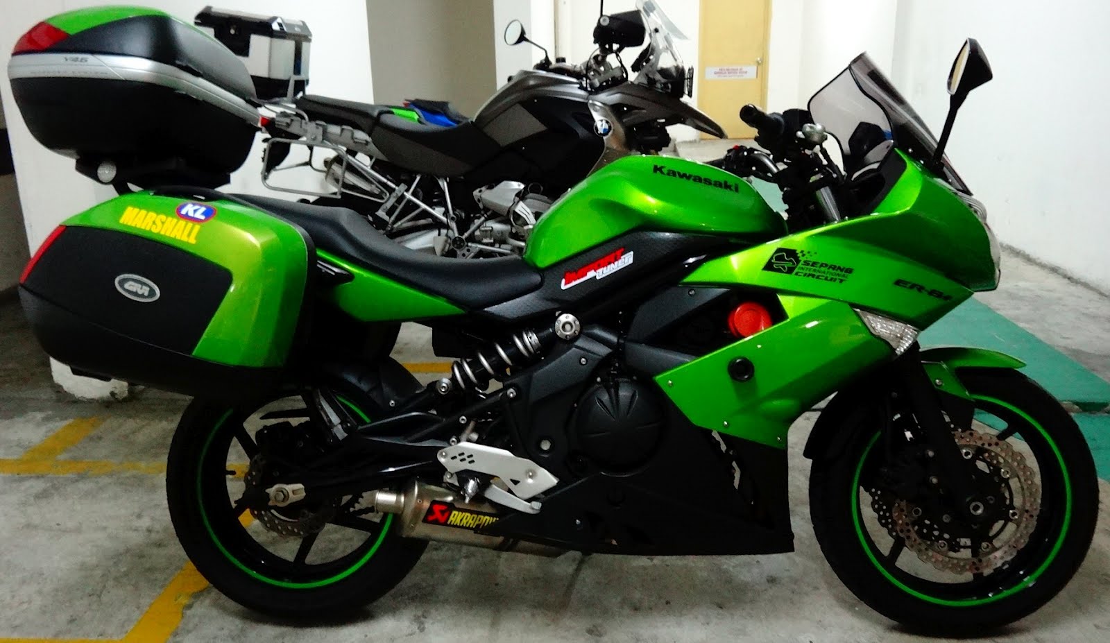 Kawasaki Er6f Modified