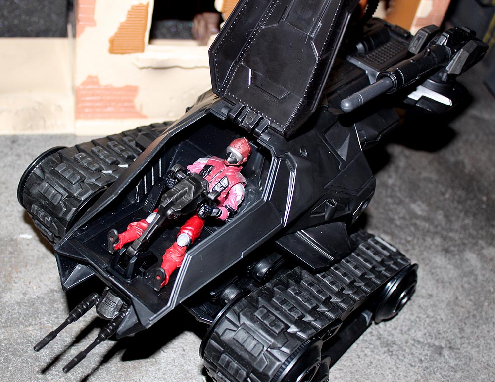 Two Dudes Toy Review: Cobra HISS Tank