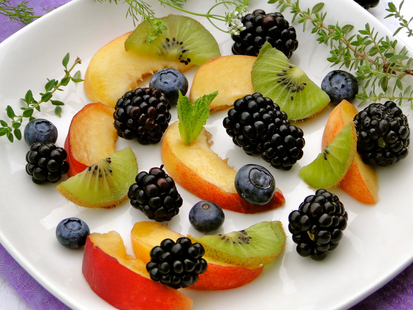 pictures pups and pies: Lo-Mein & Pretty Fruit