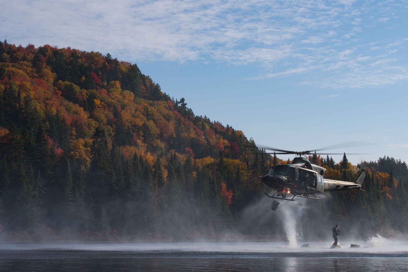 SNAFU!: 5 Canadian Mechanized Brigade Group Recon Section does helo ...