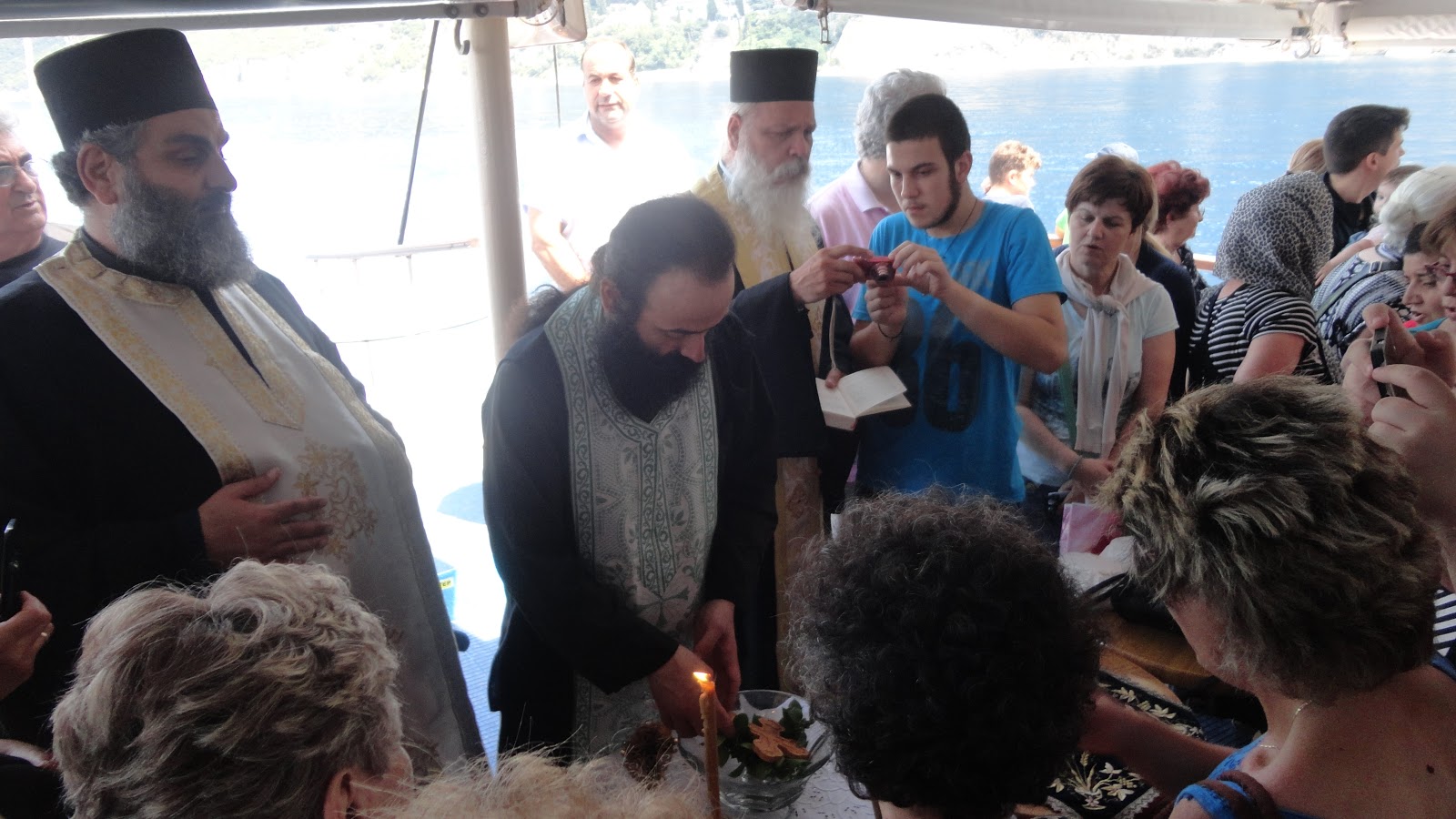 2. ΜΙΑ ΠΕΡΙΗΓΗΣΗ ΑΠΟ ΘΑΛΑΣΣΗΣ ΣΤΟ ΑΓΙΟΝ ΟΡΟΣ, ΣΤΟ "ΠΕΡΙΒΟΛΙ ΤΗΣ ...