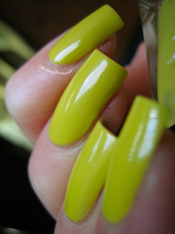 UKNailRunner: Skittles with Butter London Wellies & Illamasqua Faux Pas