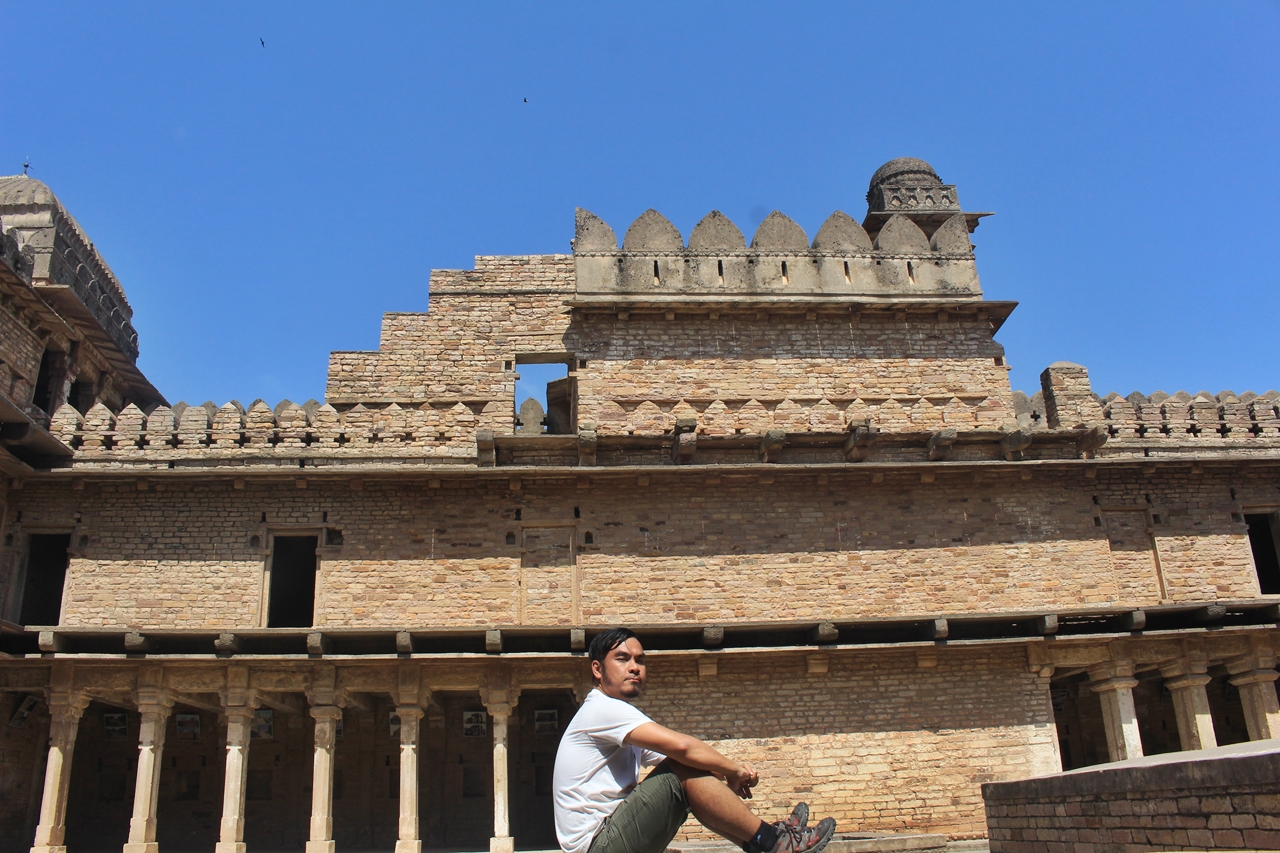 Into the Center of Jain Culture and History of Chanderi | India ...