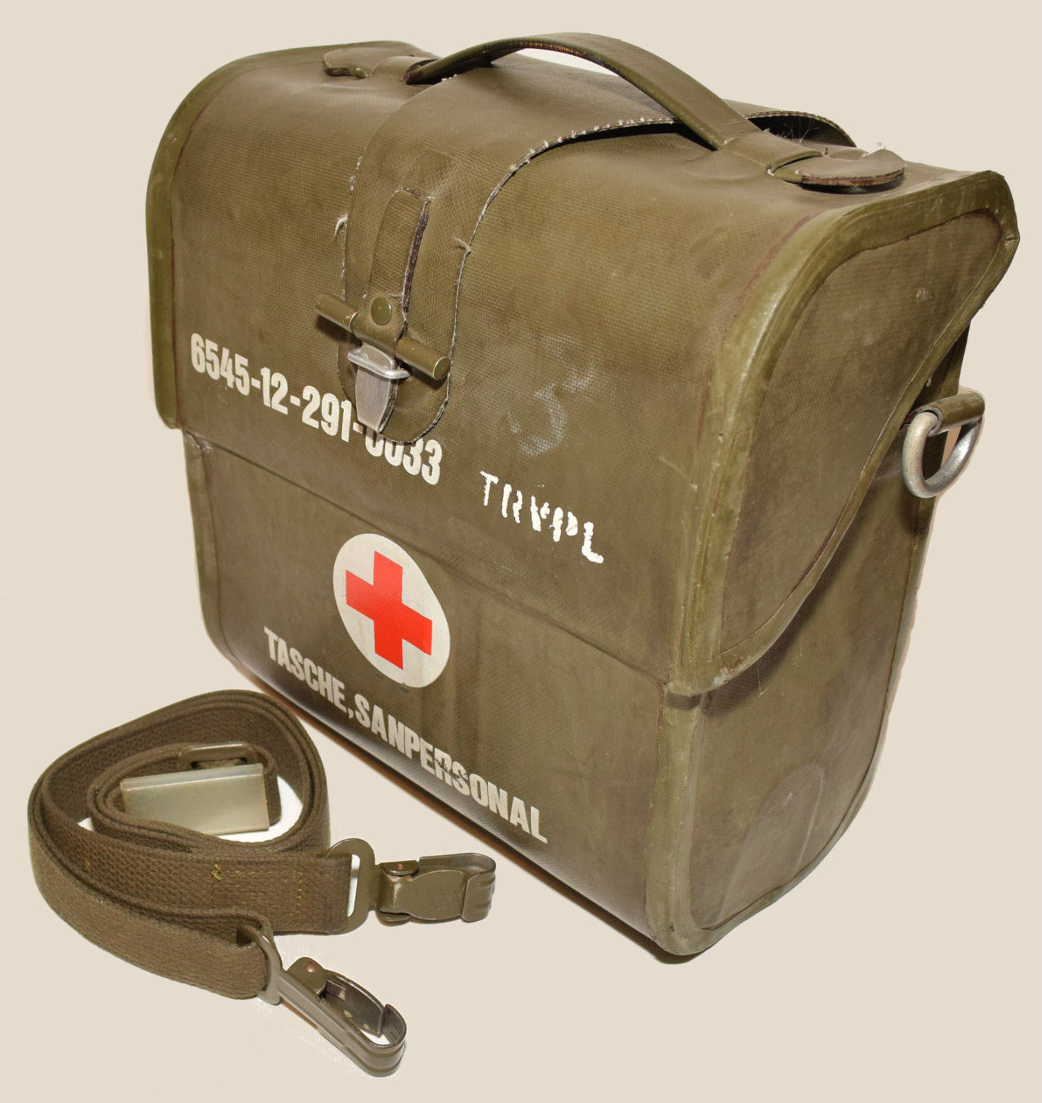 Webbingbabel: German Army Medical Bag