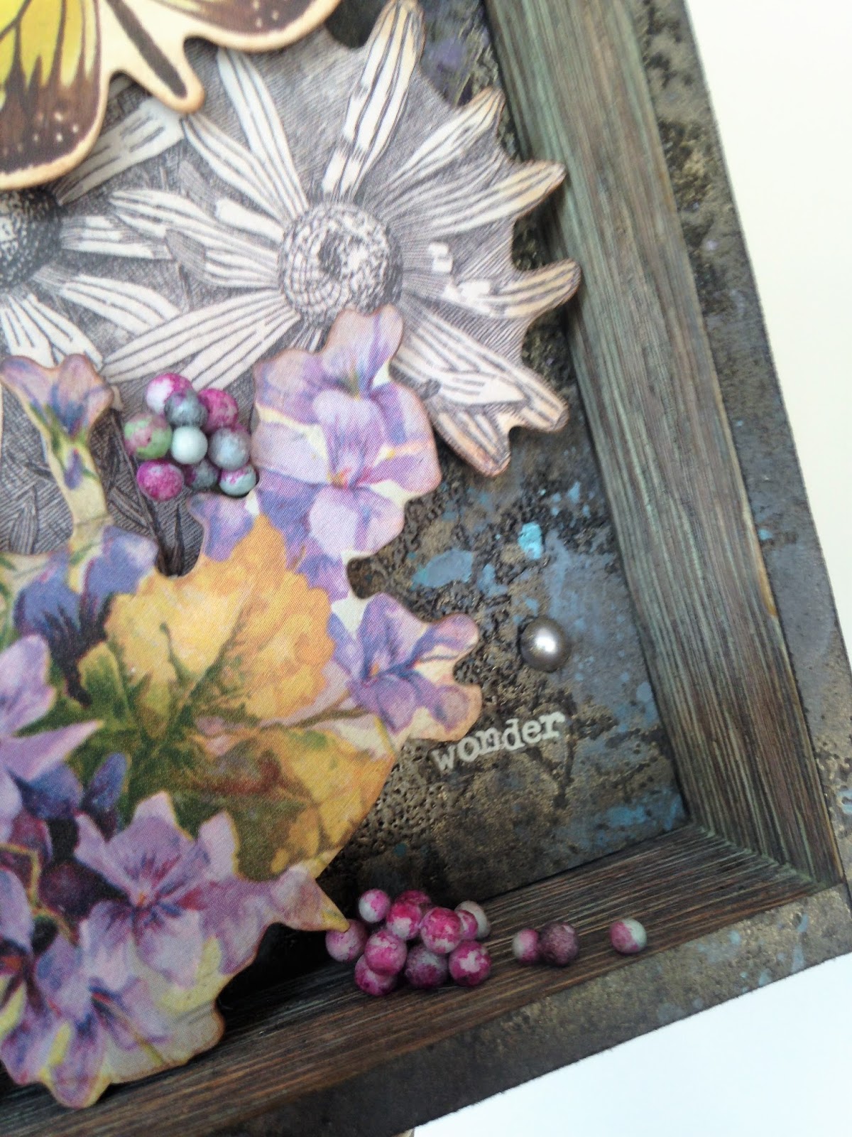 sarascloset: Vintage Shadow Box with Tim Holtz Ideaology and Prima Wax