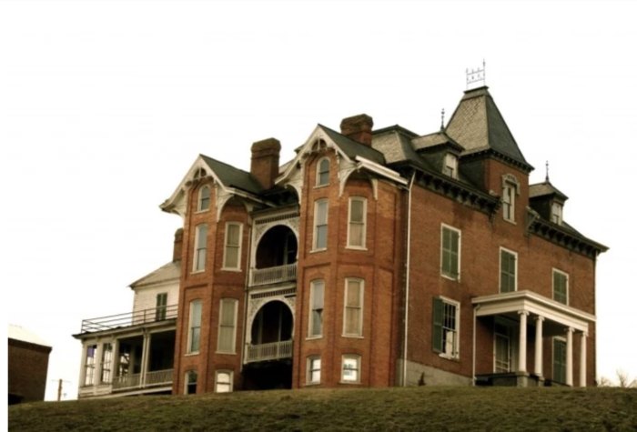 Hiking with a Fat Bald White Guy: GRAHAMS FORGE MILL- Wythe County ...